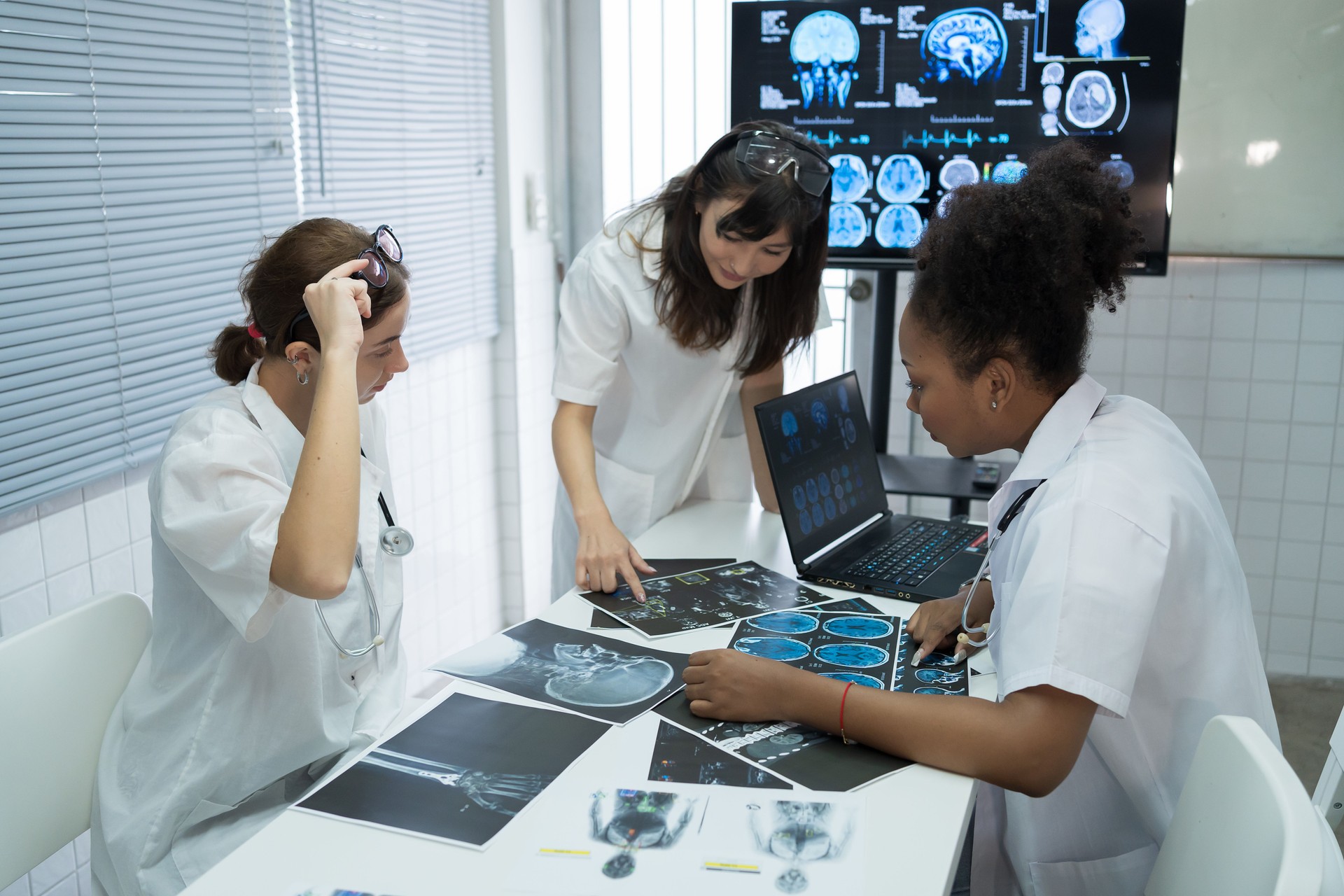 Expert Neuropsychiatric Care for Adults & Teens in the US